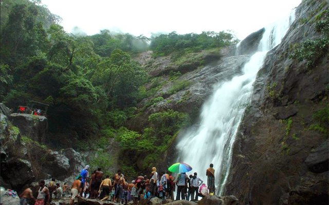 Kumar Palace 4 Star Leisure Hotel in Punalur Kollam